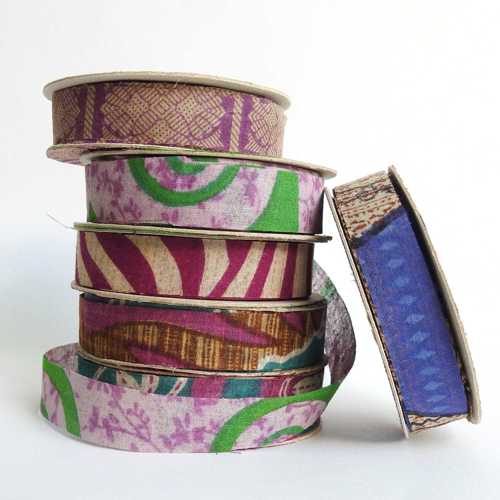 Fair Trade Upcycled Cotton Sari Ribbon – ORA Fabulous Fibres