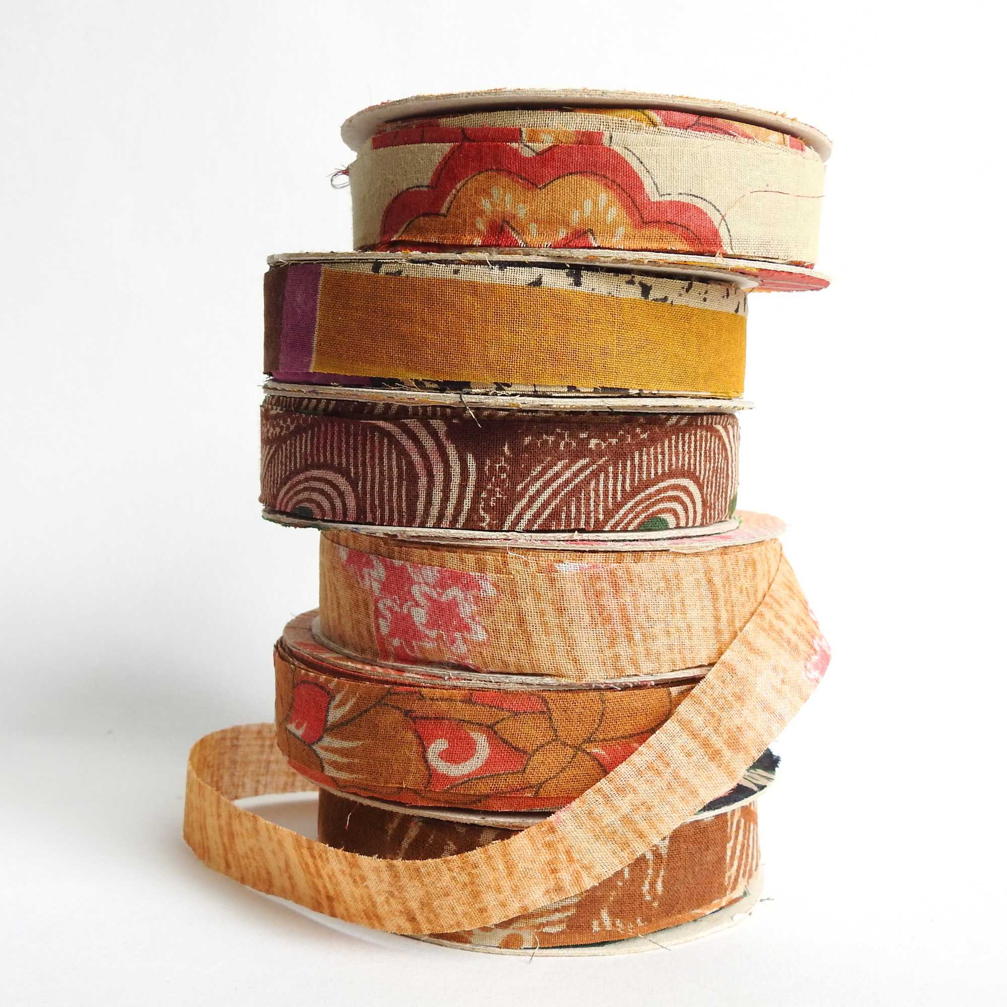Fair Trade Upcycled Cotton Sari Ribbon – ORA Fabulous Fibres